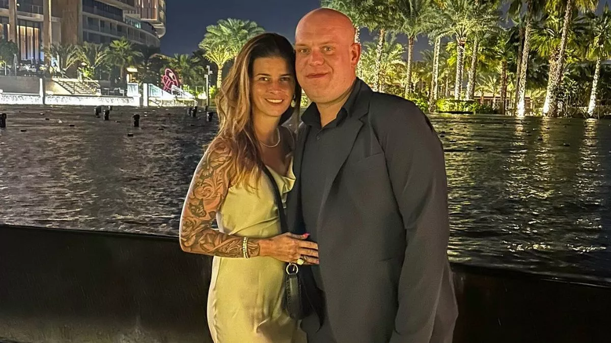 Ex-vrouw Michael van Gerwen laat er geen gras over groeien na scheiding